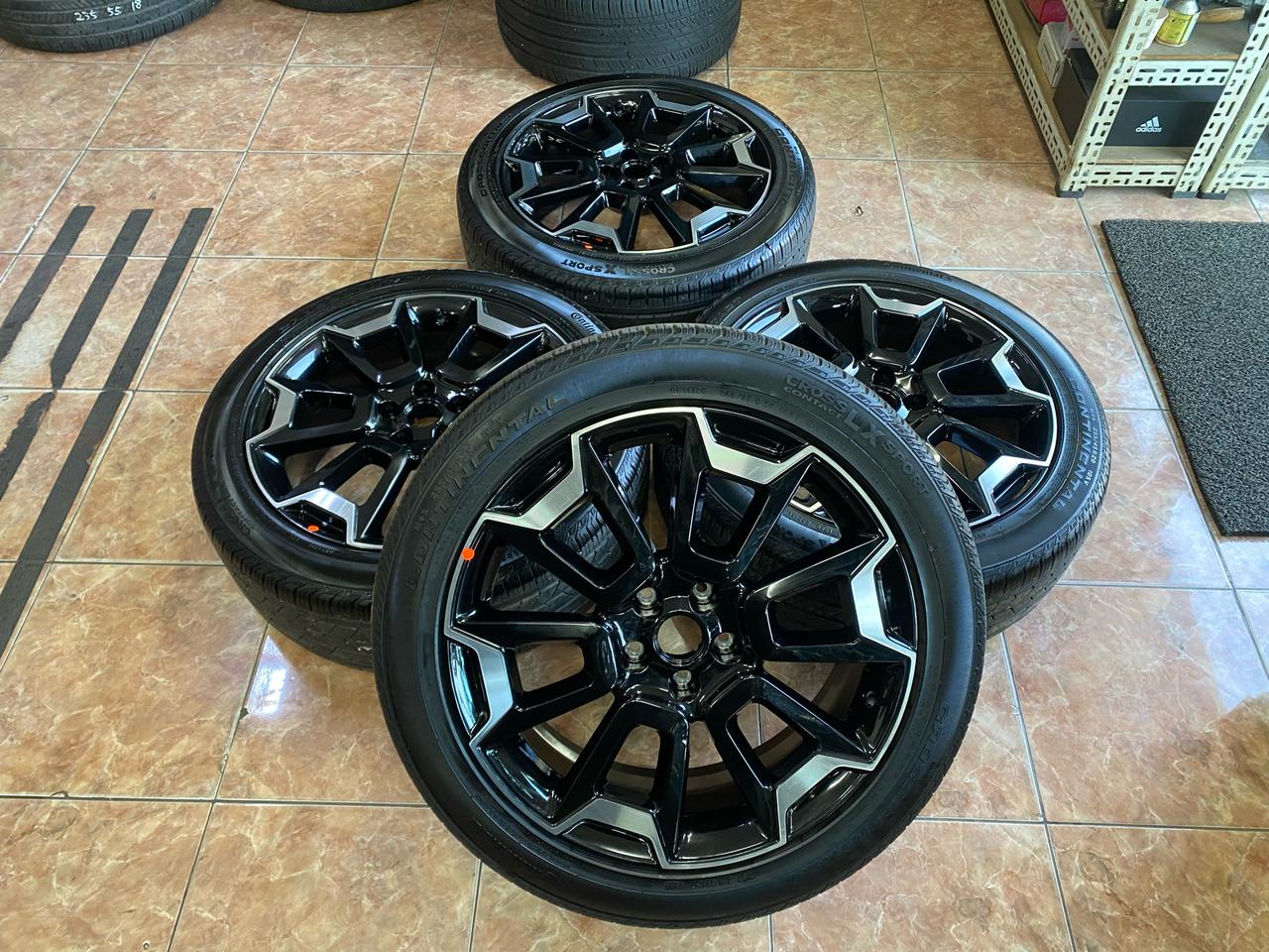 쏘렌토MQ4 튜온 20인치 휠타이어 팝니다 | 헬로마켓