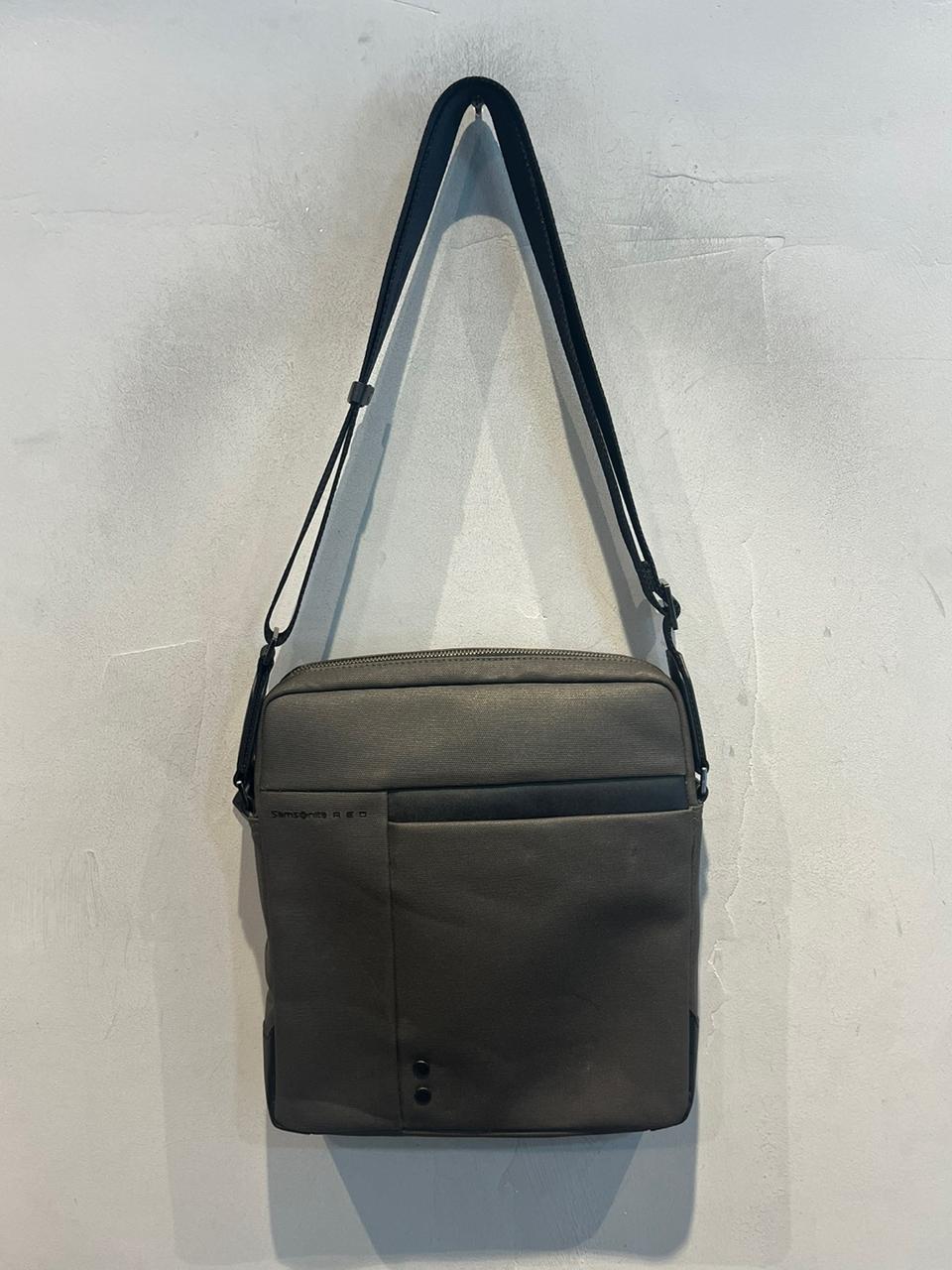 쌤소나이트 남성 ADAZIO 크로스 백 | 헬로마켓