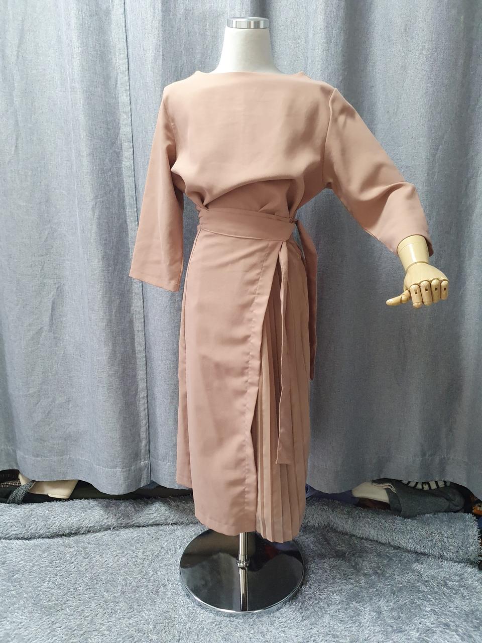 랩 플리츠 핑크원피스 | 헬로마켓