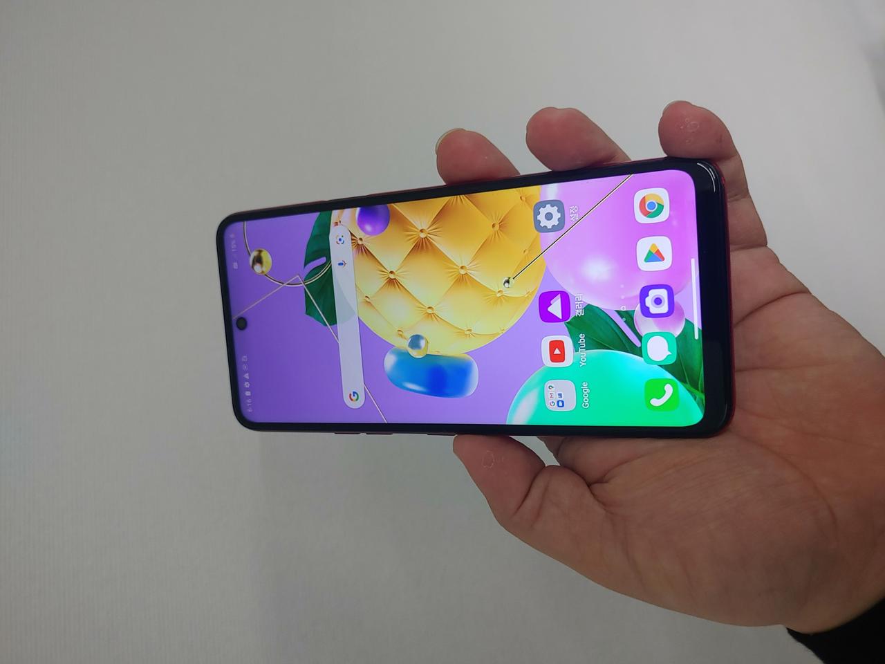 LG Q520 레드 64기가 SS급 팔아요~ | 헬로마켓