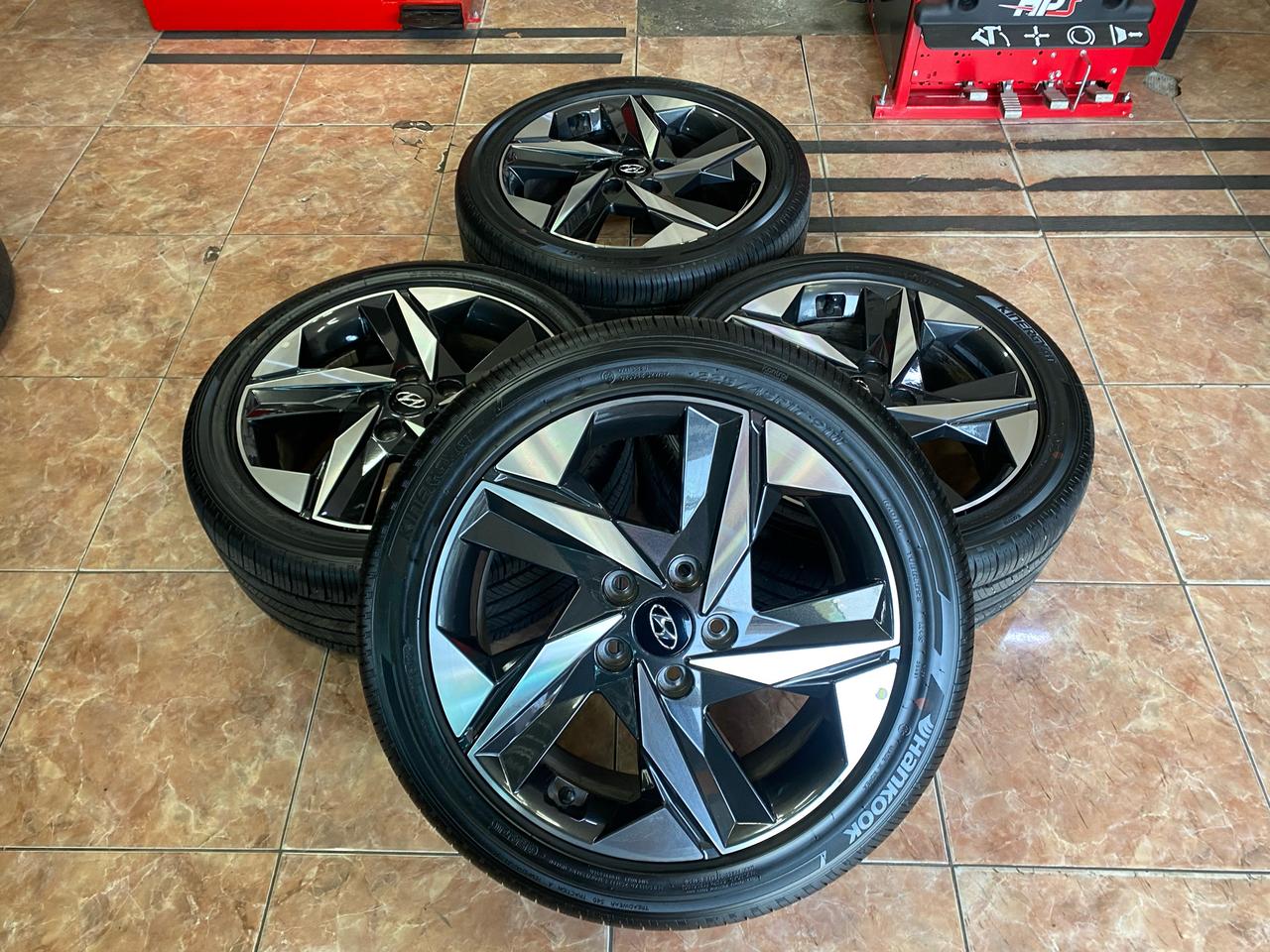 아반떼CN7 17인치 순정휠타이어 팝니다 | 세컨웨어