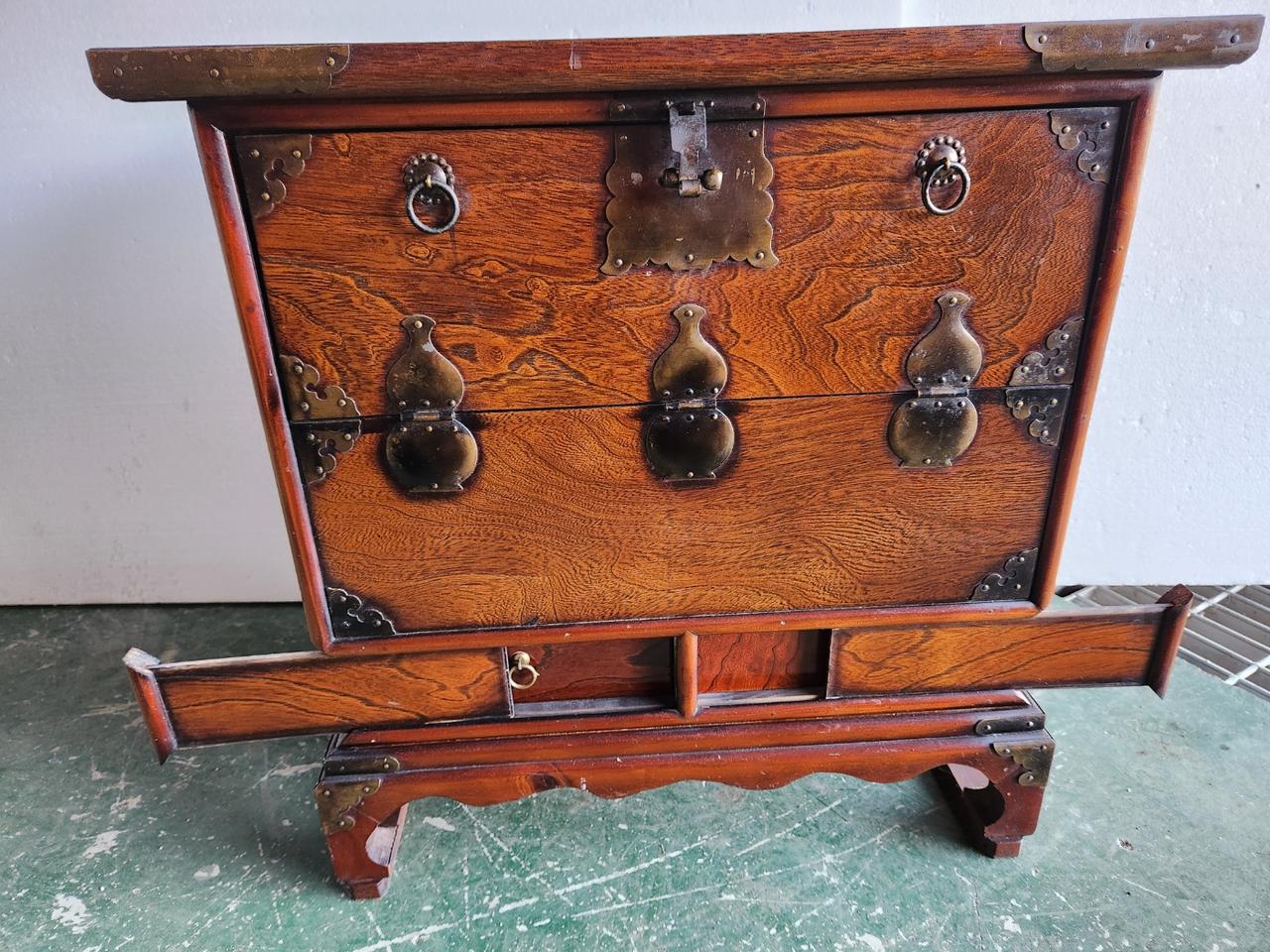 10797. 앞닫이 장 | 헬로마켓