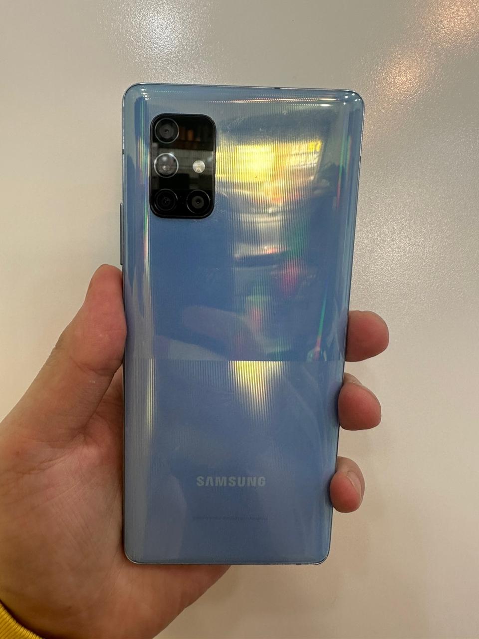 갤럭시A퀀텀 블루색상 판매합니다 (김해플렉스샵) | 헬로마켓