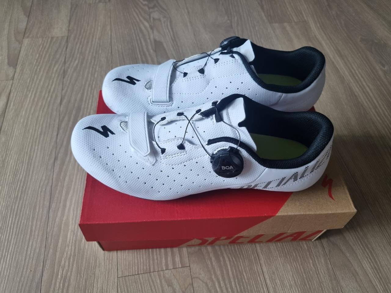 스페셜라이즈드 로드클릿슈즈 토치1.0 EU41 260사이즈 | 헬로마켓