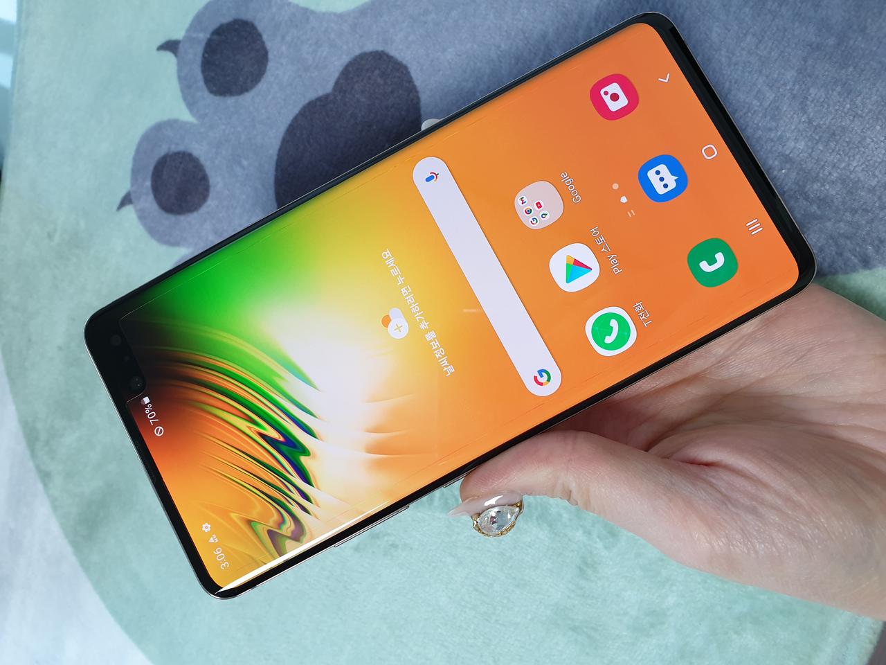 갤럭시S10 5G 골드 256G 판매합니다-SKT 정... | 헬로마켓