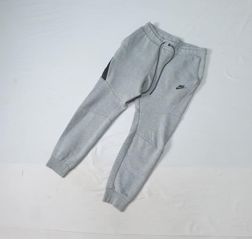 나이키 그레이 테크팩 트레이닝 팬츠 | 헬로마켓