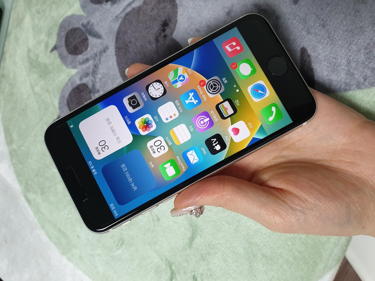 아이폰SE3 스타라이트 256G 판매합니다-A2783 | 헬로마켓