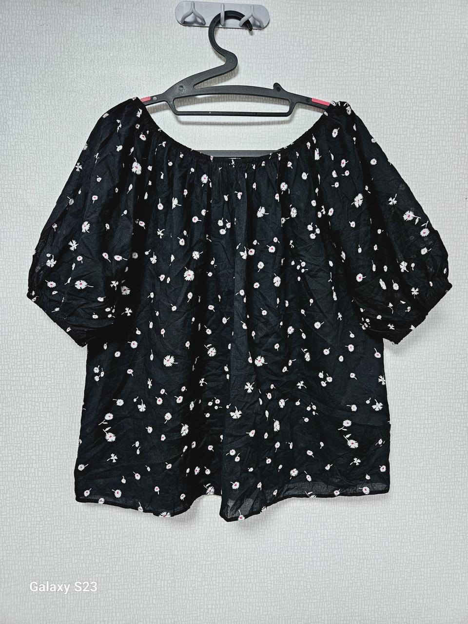 얇은 블랙 꽃블라우스 556677. jj1489 | 헬로마켓