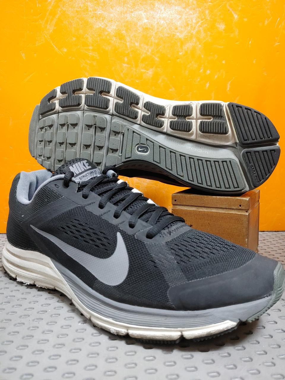 나이키 줌 스트럭쳐(US9표기270추천265) | 세컨웨어