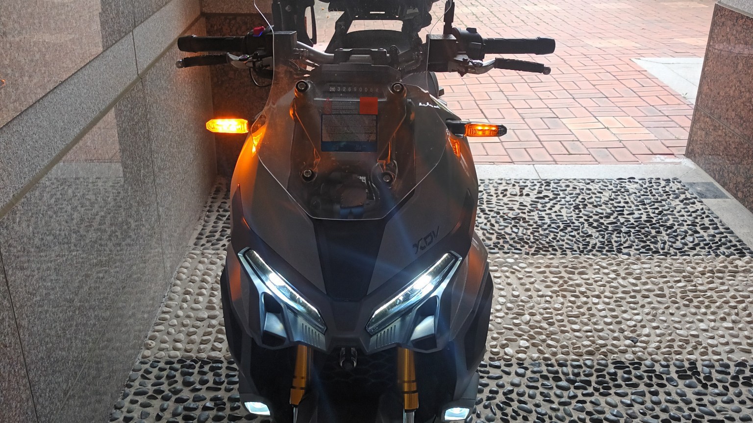 2023년식XDV | 세컨웨어(헬로마켓)