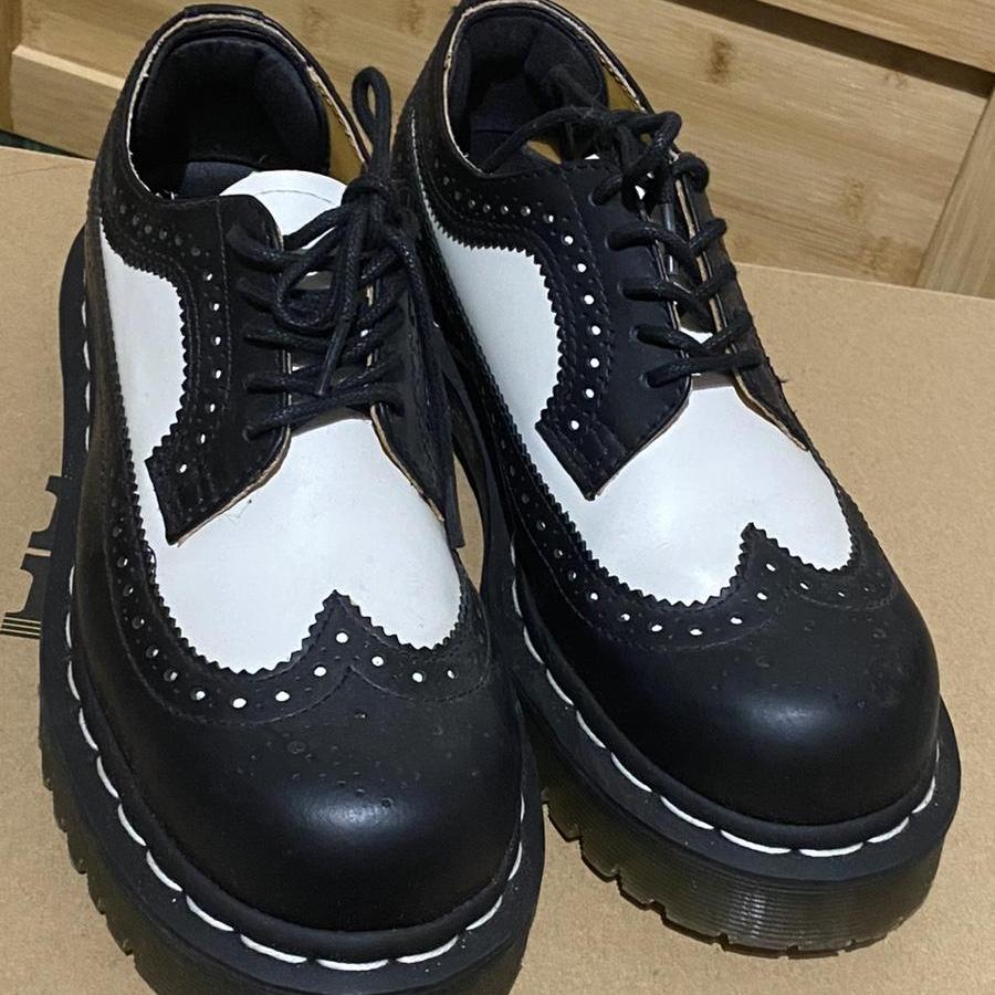 닥터마틴 3989 벡스 UK4 230-235 3홀 옥스포드 | 세컨웨어