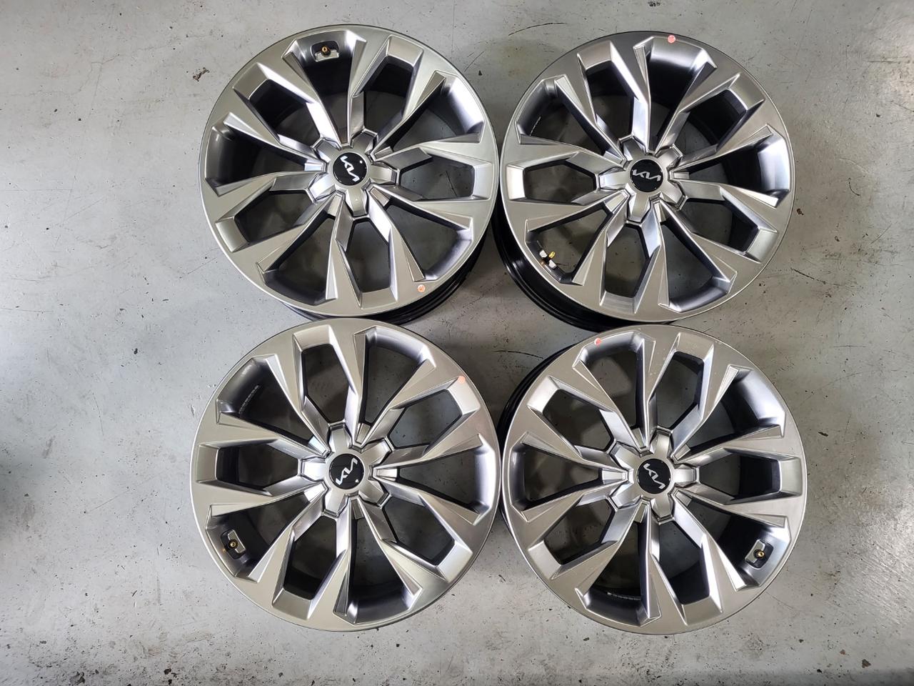 쏘렌토 MQ4 20인치 신품급 임판휠 순정휠 중고휠 팝니다 | 헬로마켓