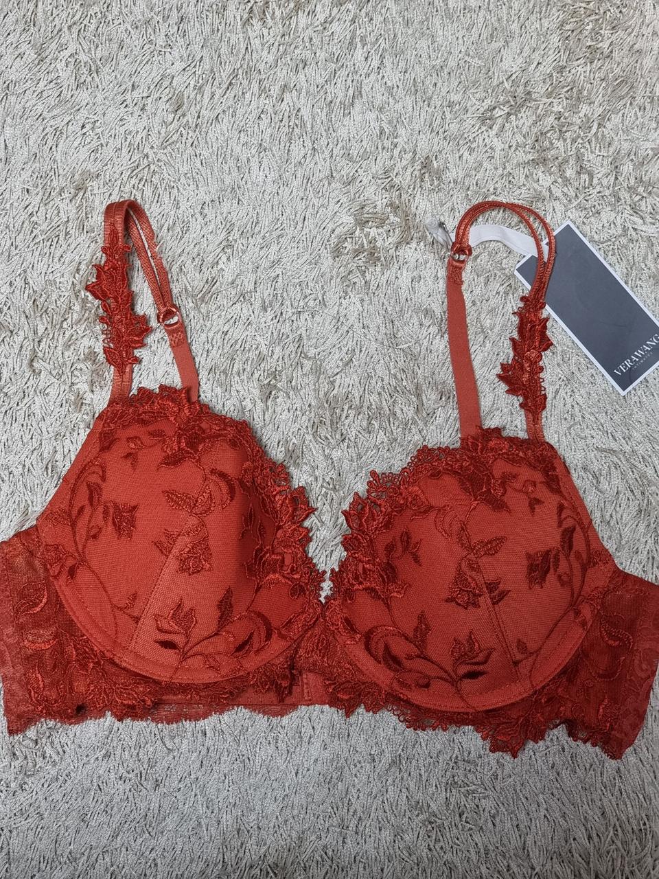 베라왕 브라 75c | 헬로마켓