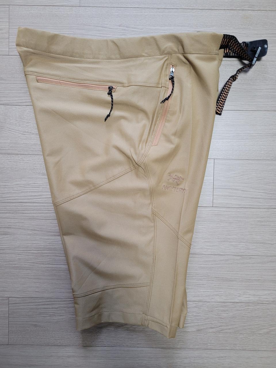 아크테릭스 반바지 L (35인치) | 헬로마켓