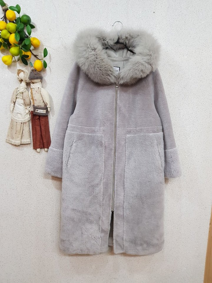 칼라거펠트 사가폭스 양모 코트 헬로마켓