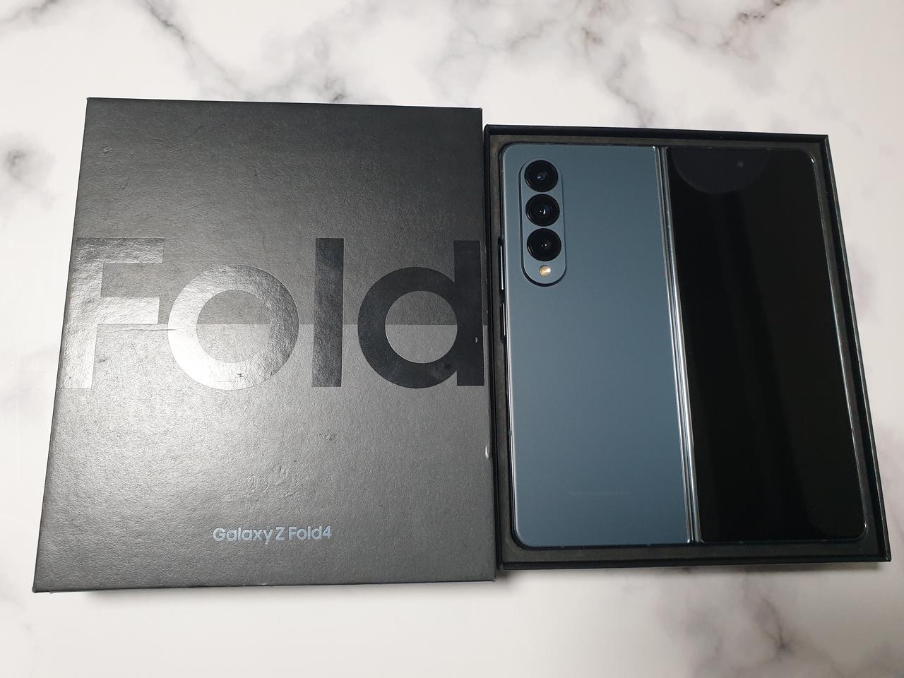 KT 갤럭시 Z폴드4 5G 그레이그린 256G 구성품... | 헬로마켓