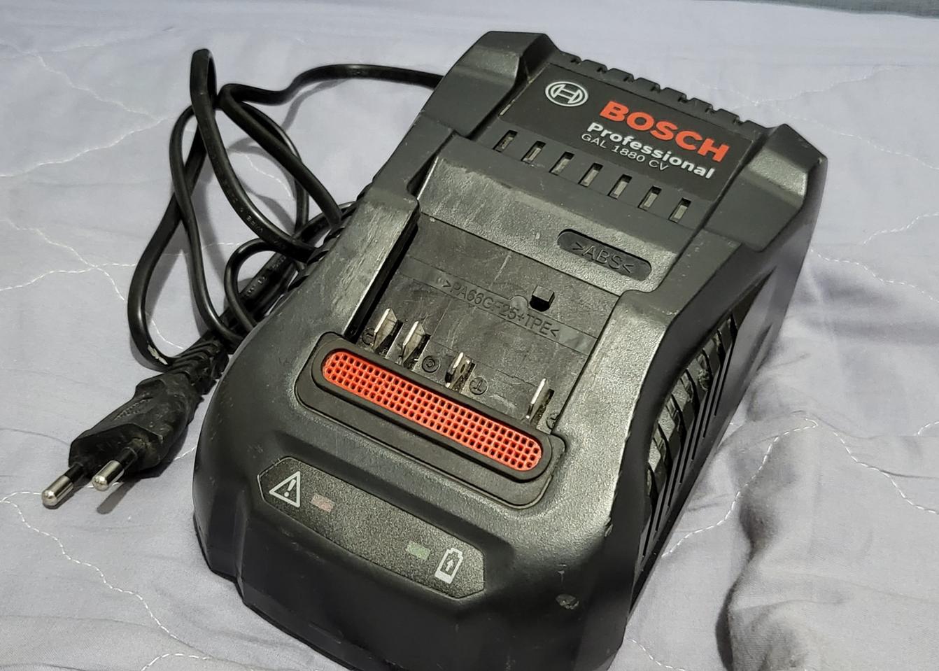 보쉬 18V 배터리 충전기 | 헬로마켓