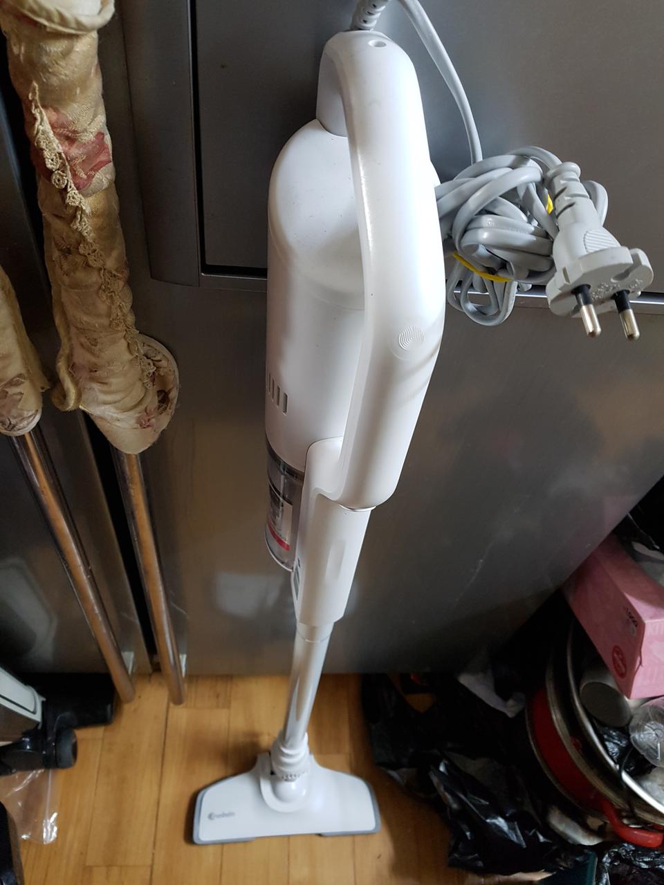 벤하임 2인1 슬림 유선진공청소기 BEC-600 판매합니다 | 헬로마켓