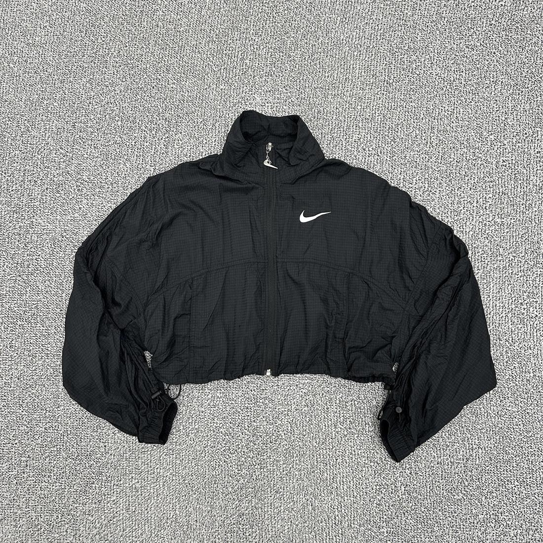 나이키 크롭 쭈글이 바람막이 M | 헬로마켓