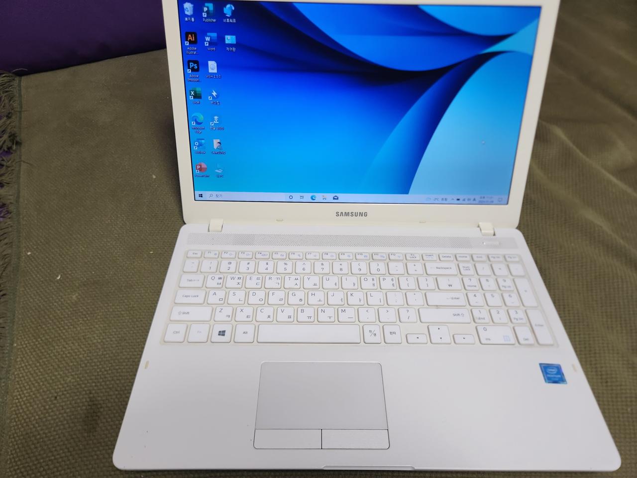 삼성노트북5 NT500R5H 팬티엄노트북팝니다 | 헬로마켓