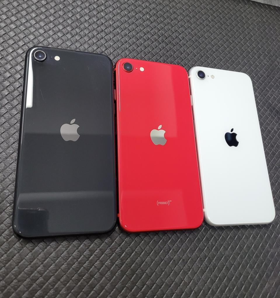 아이폰SE2 128G팔아요~상태좋음!!! | 헬로마켓