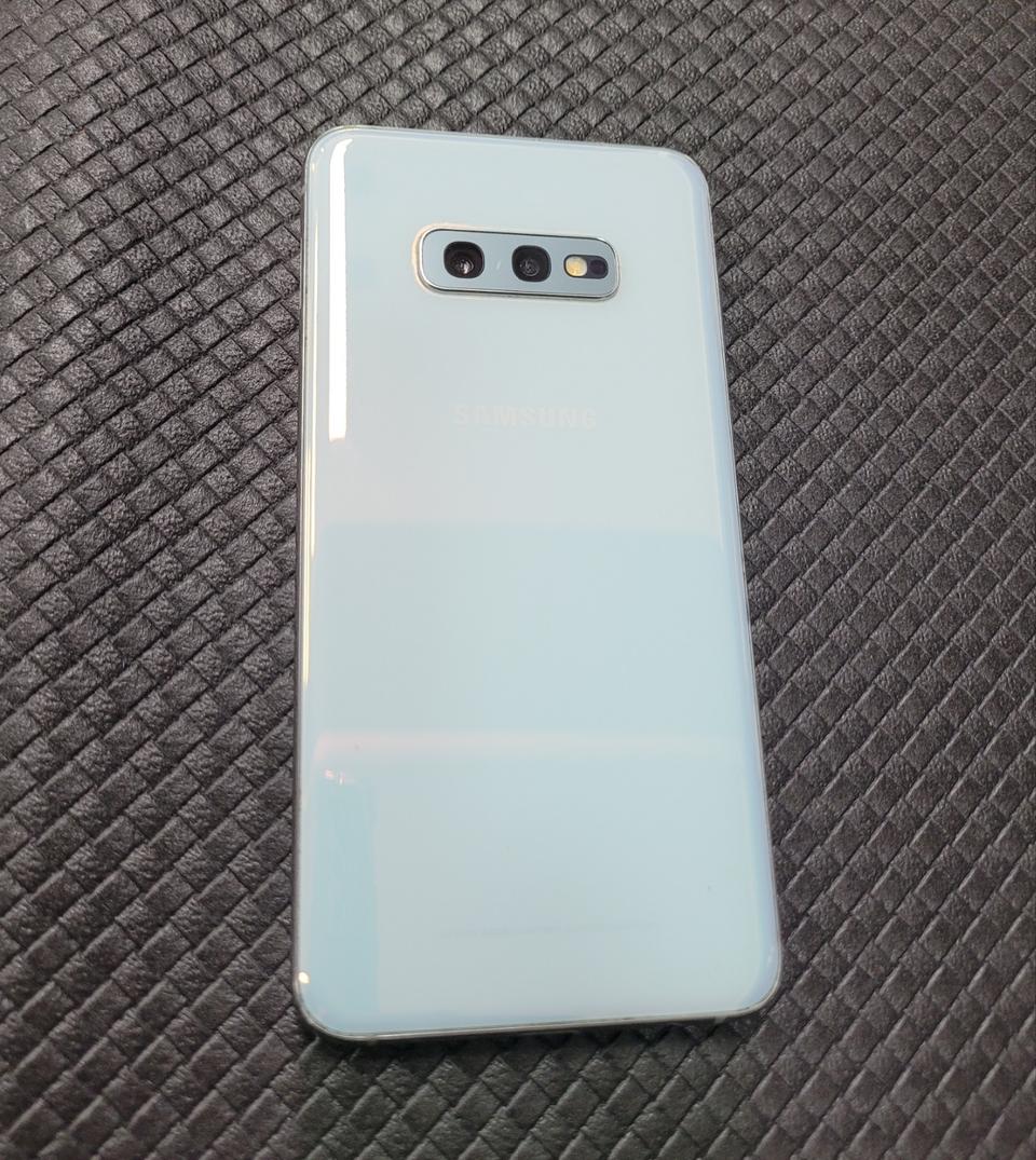 77 갤럭시S10e 128G 팔아요 상태좋음!!! G970 | 헬로마켓