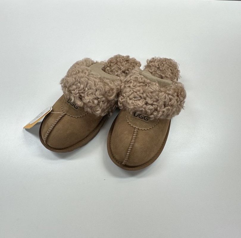 호주UGG털슬리퍼 235-240mm팜 새것 | 헬로마켓