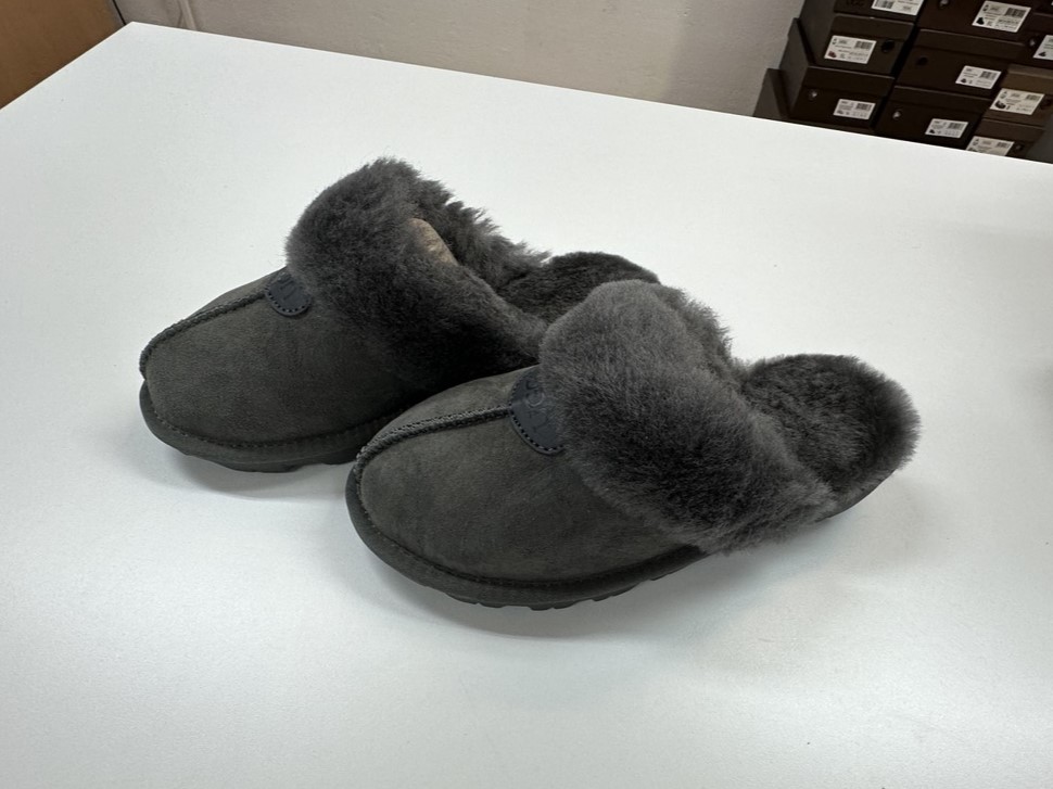 호주UGG털슬리퍼 230-235mm팜 새것 | 헬로마켓
