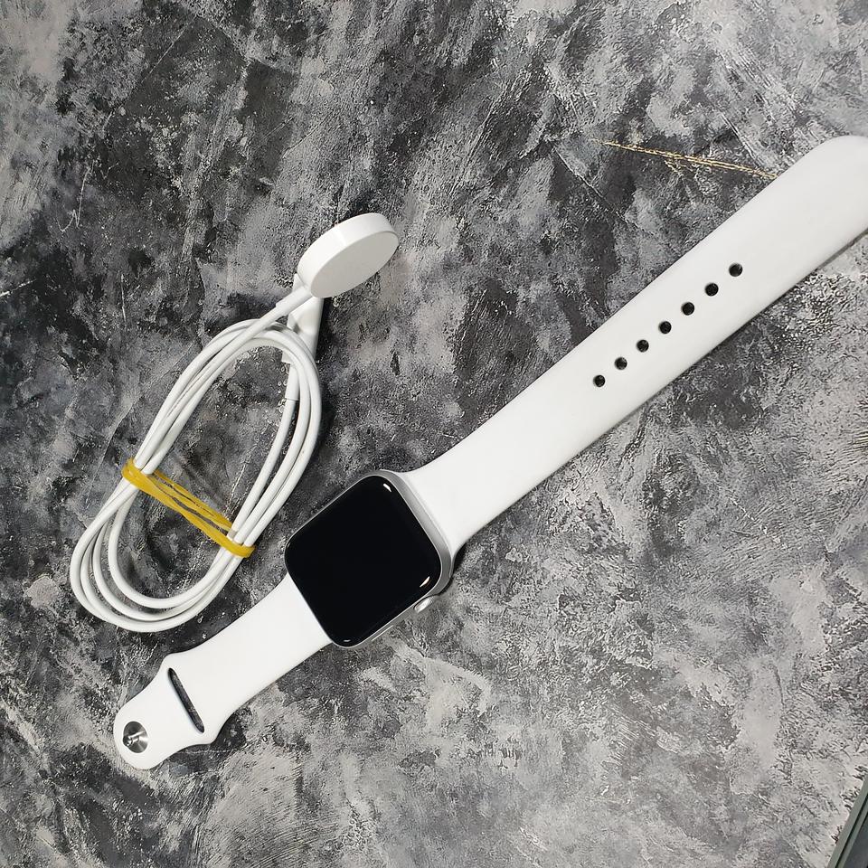 애플워치se2 44mm GPS (A2723) 실버 3... | 헬로마켓