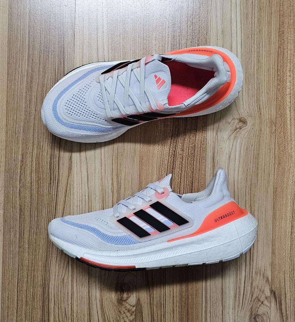 아디다스 런닝화 울트라부스트 라이트 W(HQ6353)240 | 헬로마켓