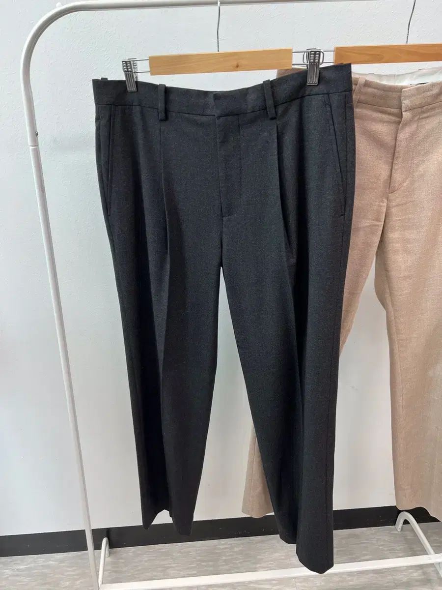 32) 띠어리 22ss 슬랙스 | 헬로마켓