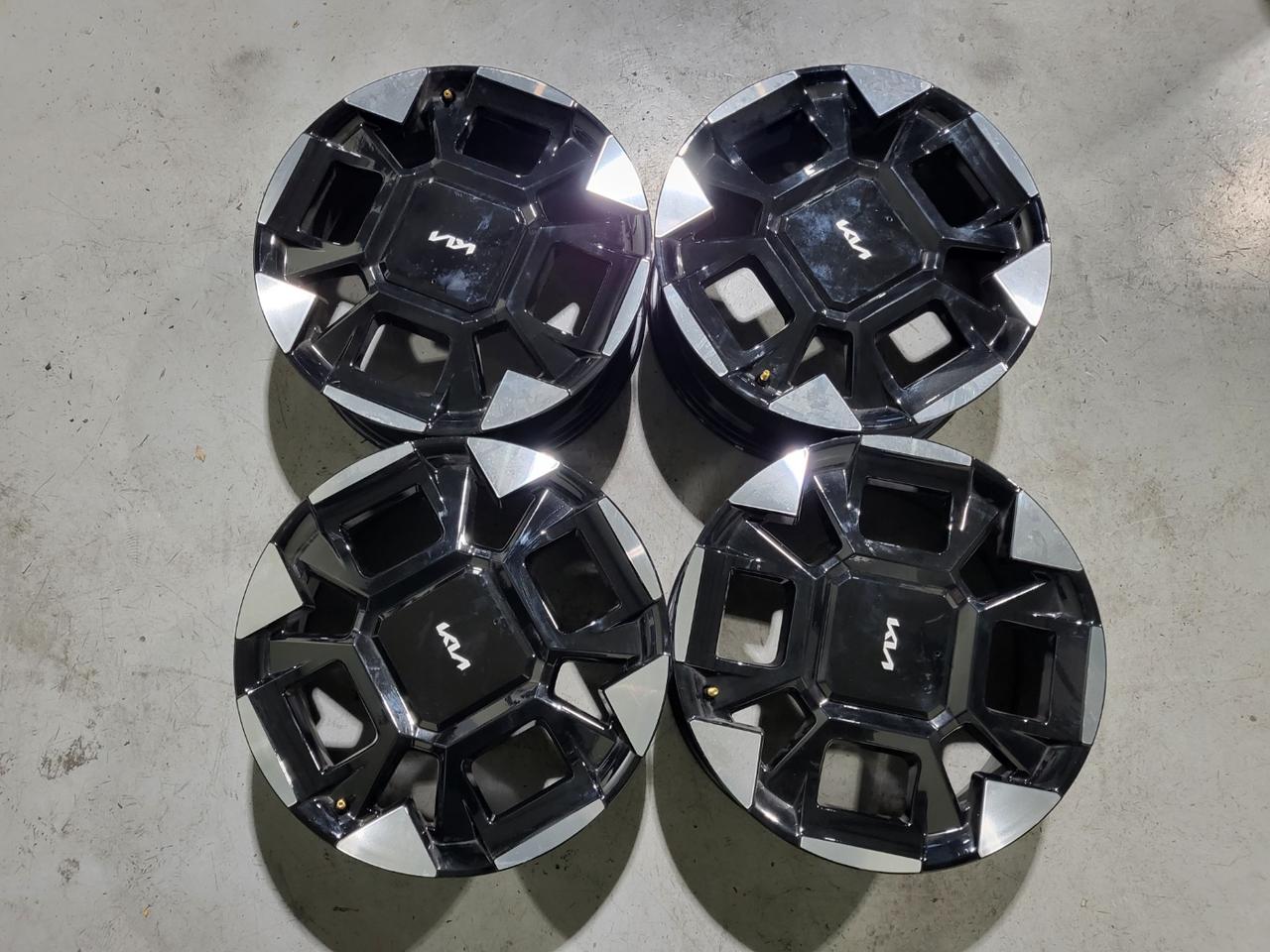 신형 카니발 KA4 19인치 임판휠 순정휠 중고휠 팝니다 | 헬로마켓