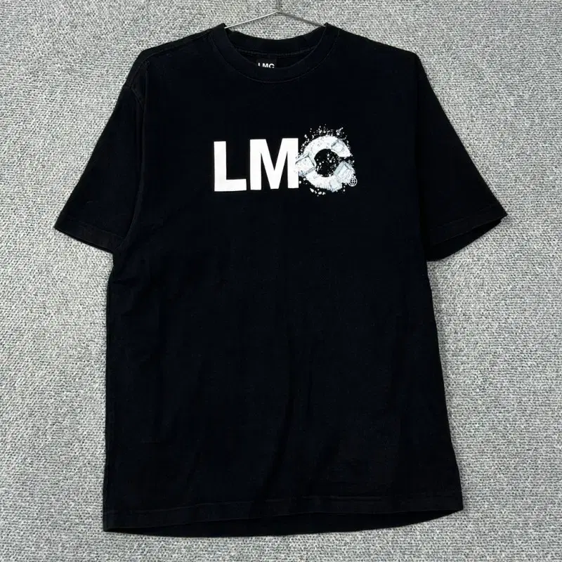LMC 블랙 로고 반팔티 M | 헬로마켓