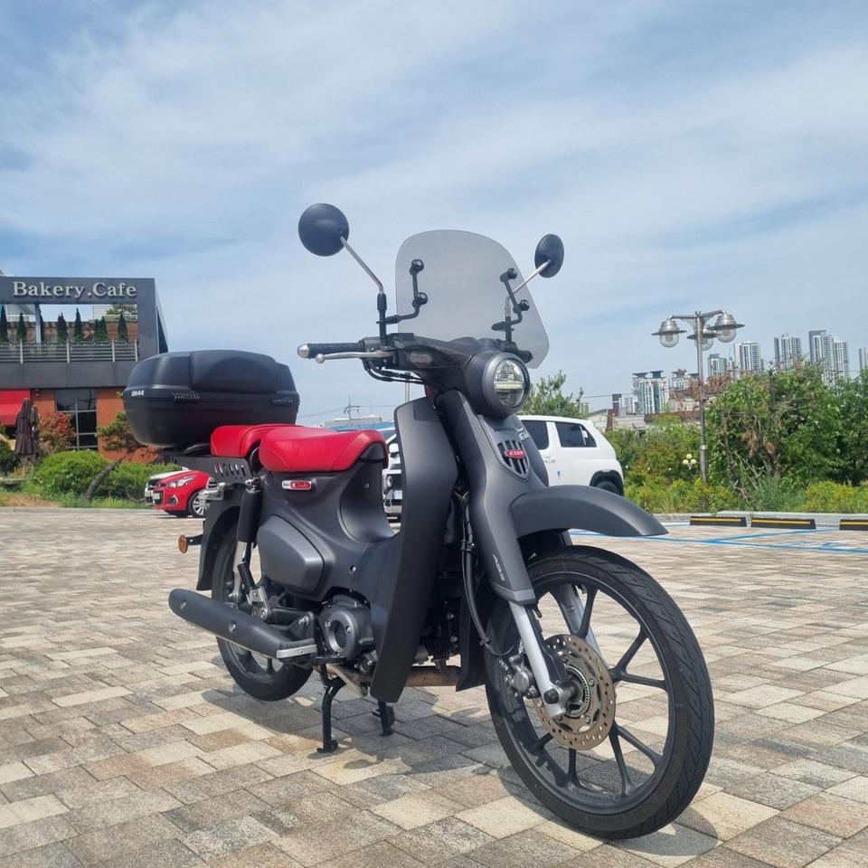 c125 23년식 8천km 상태최상 신차급 옵션다수 | 헬로마켓