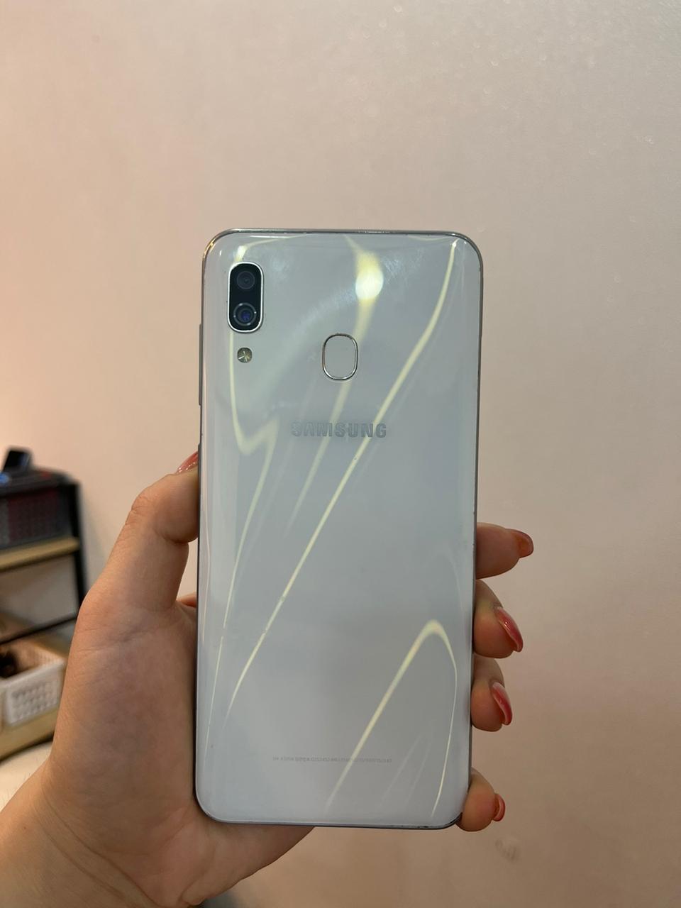 갤럭시 A30 32GB 화이트 판매합니다~! (FLE... | 헬로마켓