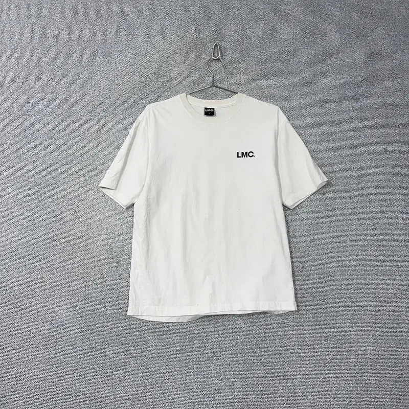 LMC 로고 화이트 반팔티 S | 헬로마켓