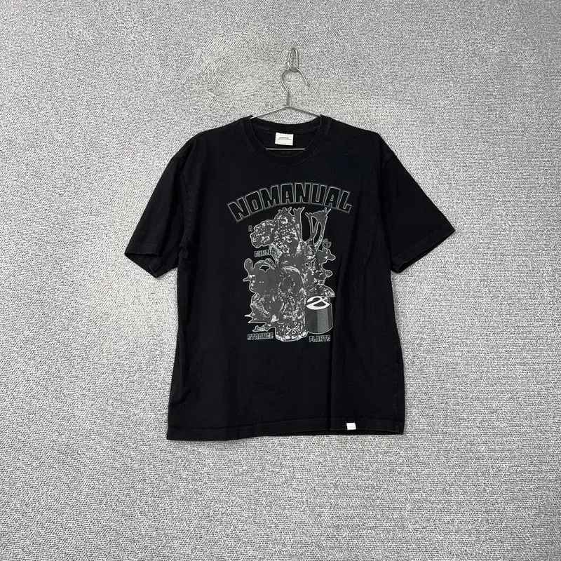 노매뉴얼 프린팅 블랙 반팔티 M | 헬로마켓