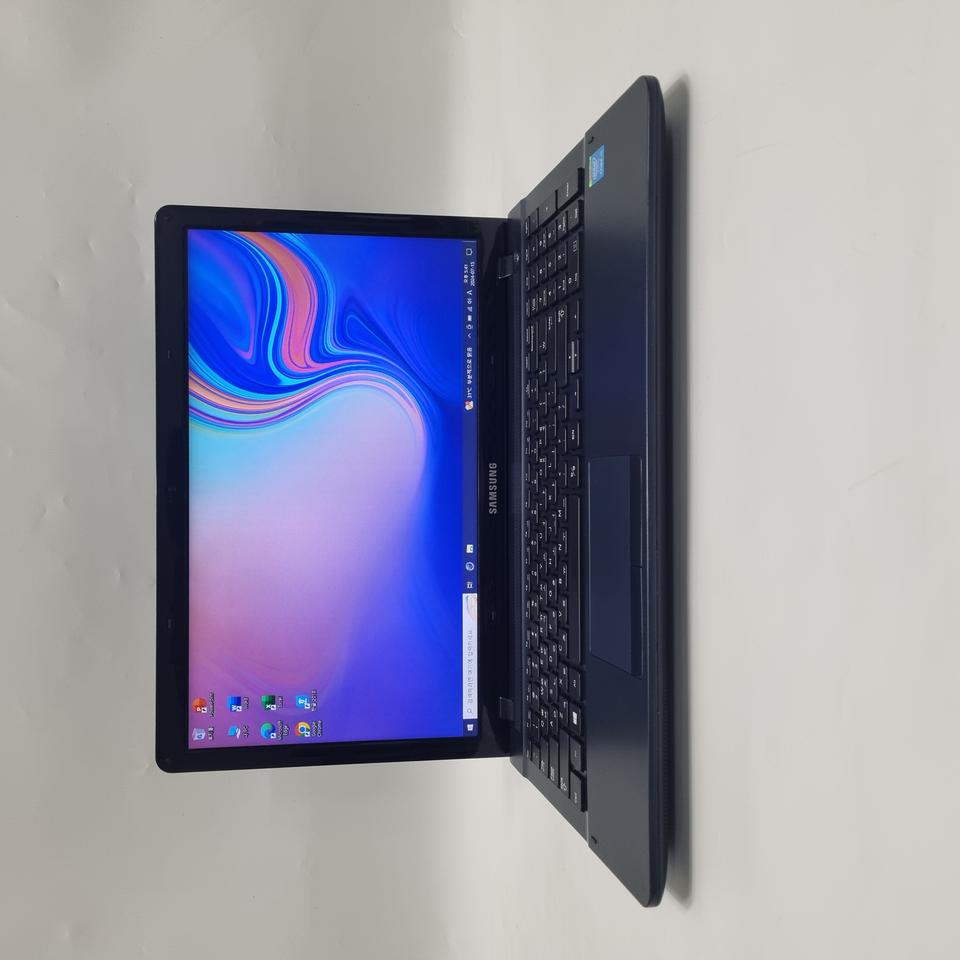 삼성 노트북 i5 성능업/큰화면/740G/8G/깔끔네이비 | 세컨웨어(헬로마켓)