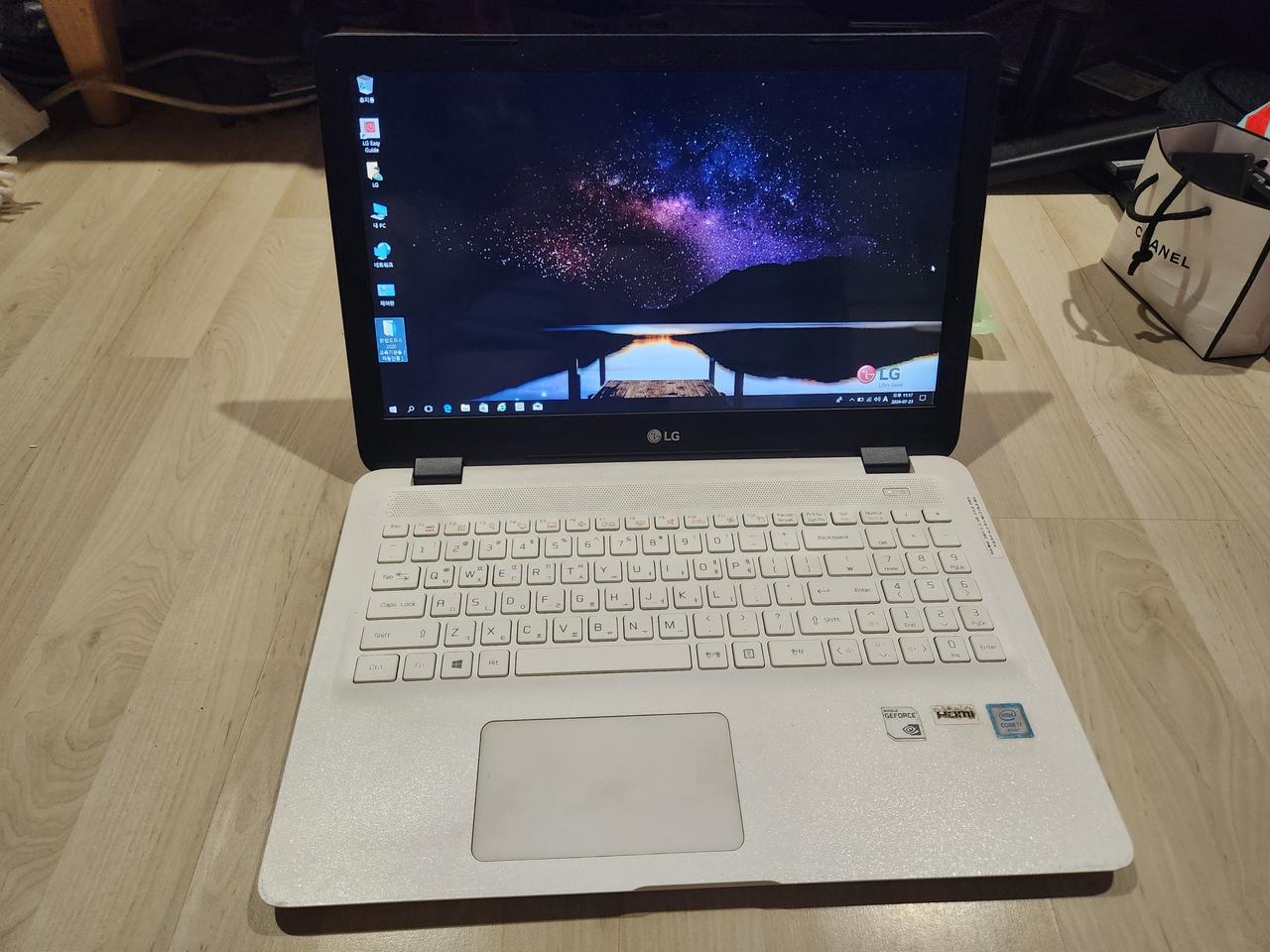 LG 15UB470 | 헬로마켓