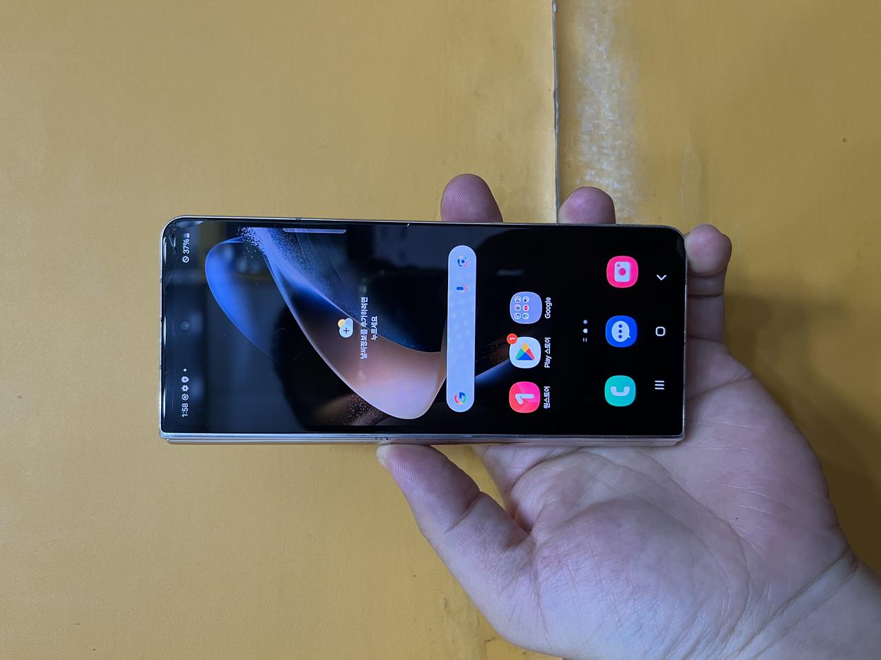 갤럭시 Z폴드4 512G 화이트 [부품용] 판매합니다 | 헬로마켓