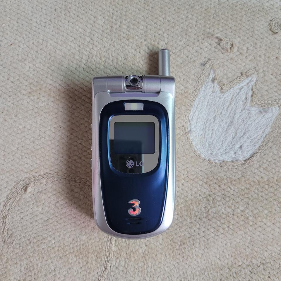 LG유럽형 U8120 네이비 소장폰 | 헬로마켓