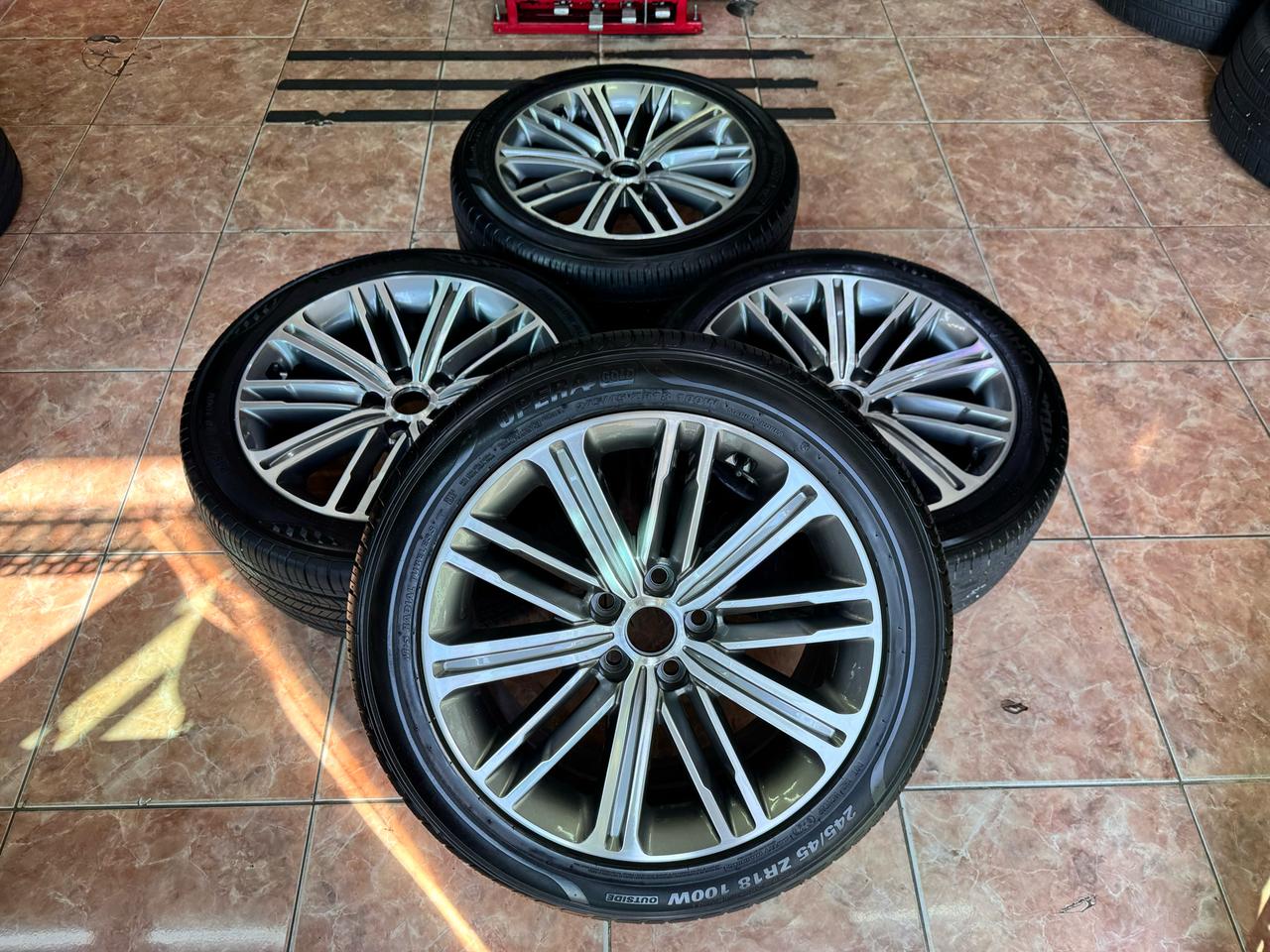 제네시스G80 18인치 순정휠타이어 팝니다 | 헬로마켓