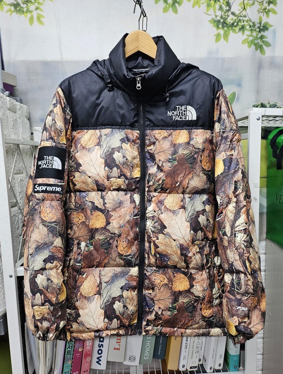 슈프림 노스페이스 눕시 16FW 낙엽 패딩 100사이... | 헬로마켓
