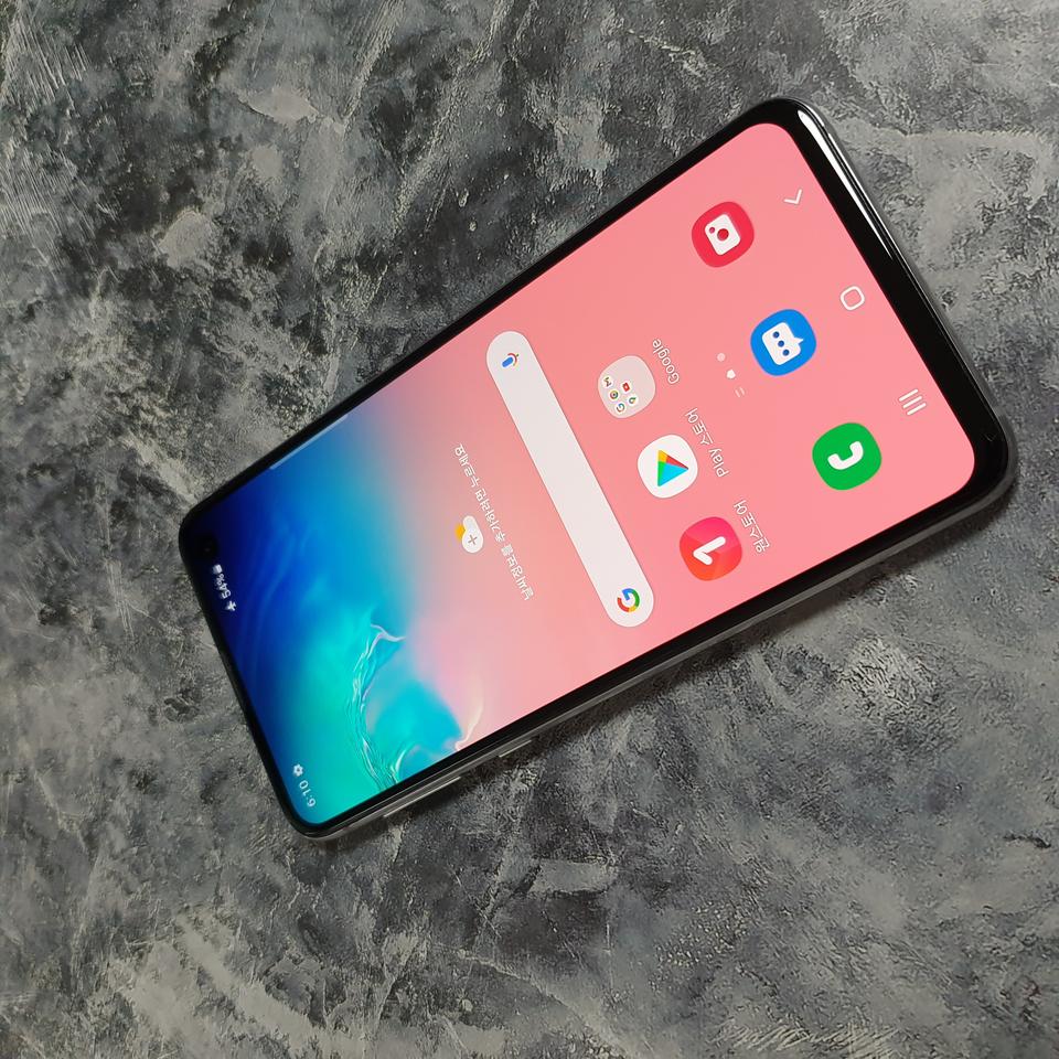 갤럭시S10e 화이트 128G S급 판매합니다 | 헬로마켓