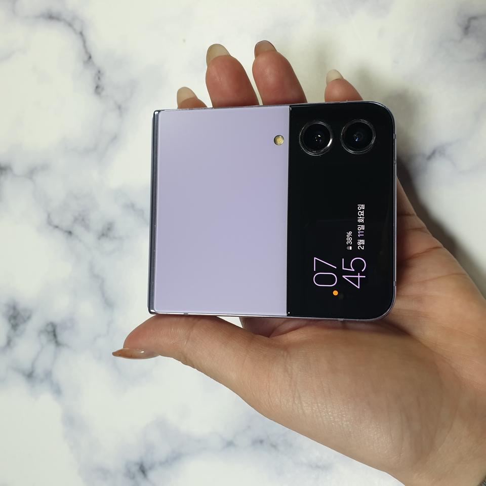 LG 갤럭시 Z플립4 5G 퍼플 256G A급 판매합니다 | 헬로마켓