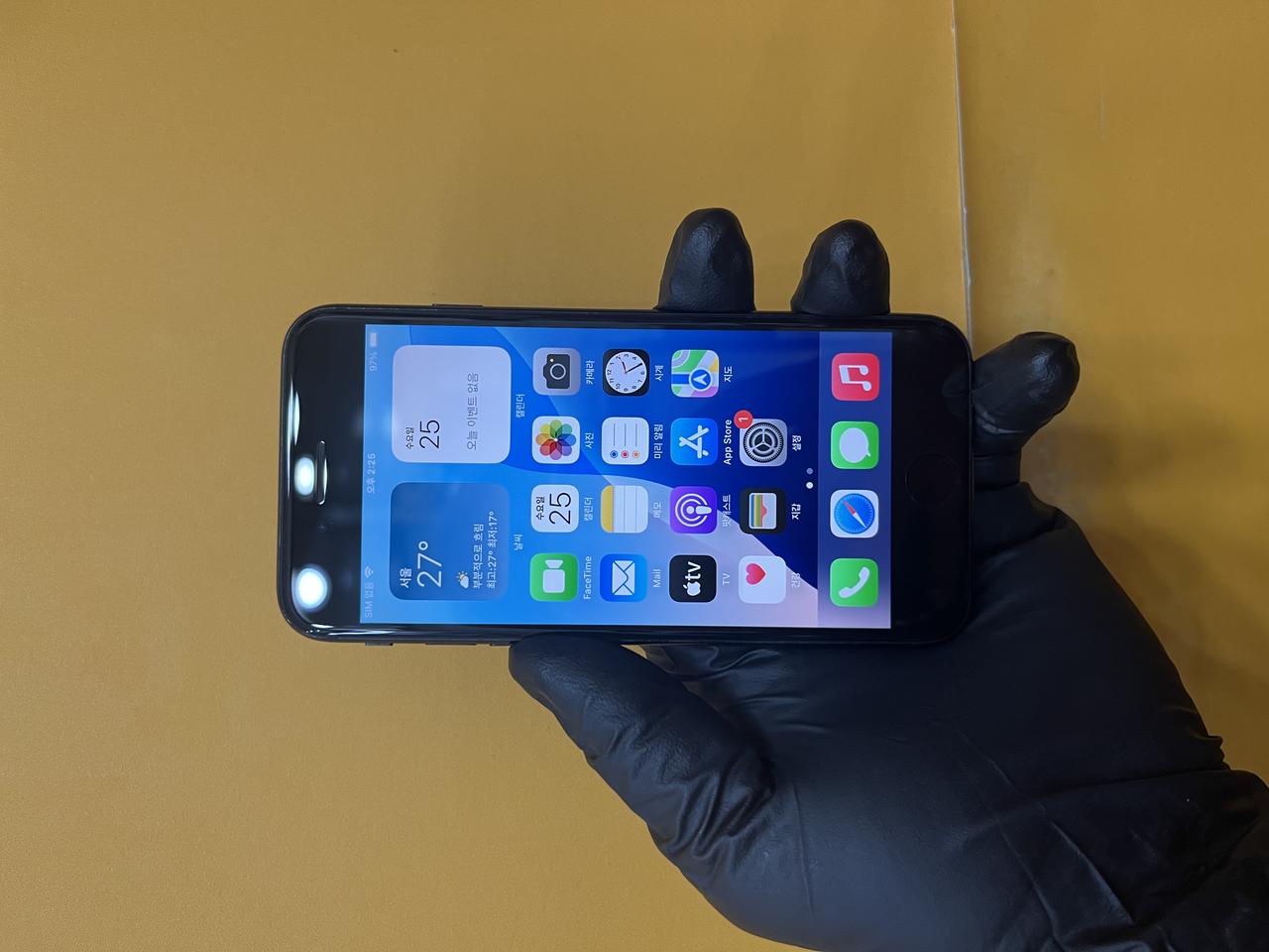 아이폰SE2 128G [배터리교체] 블랙 판매합니다 | 헬로마켓