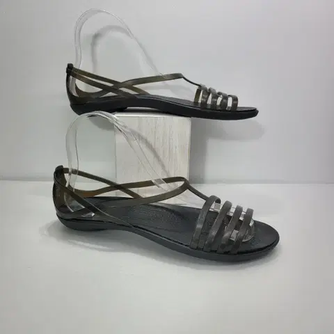 구제짱짱맨 W8/250 크록스 이사벨라 플랫 샌들 | 헬로마켓