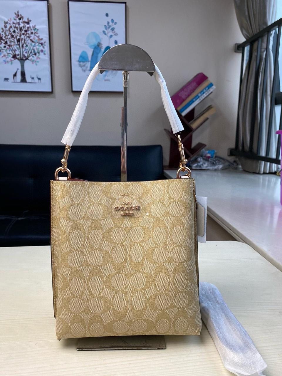 COACH 코치 CA582 몰리 시그니처 캔버스 버킷... | 헬로마켓