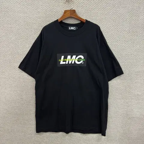 LMC 빅로고 블랙 캐주얼 반팔티 105 D06304 | 헬로마켓