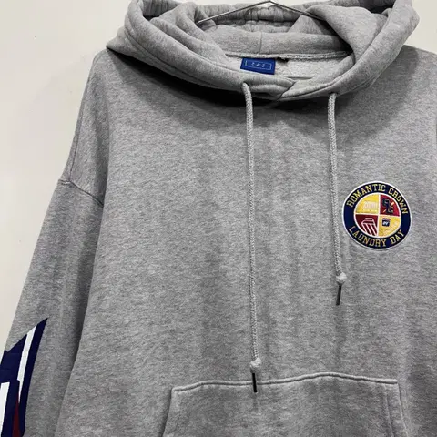 로맨틱크라운 자수 로고 루즈핏 후드티 | 헬로마켓